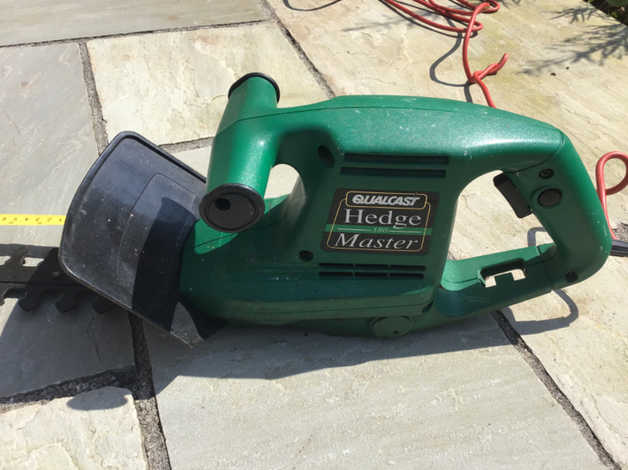 Qualcast hedge master 380 store
